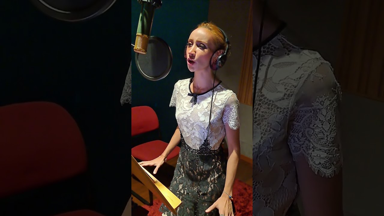 Lídia Agia | Artista, Cantora, Compositora, Multi-instrumentista e ...