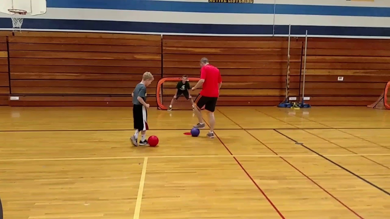 Soccer game Go Score - YouTube