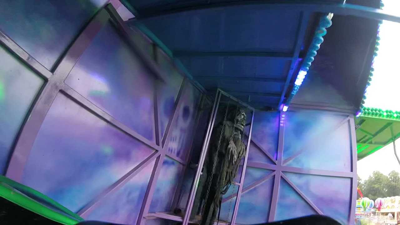 Ghost train on ride knutsford funfair 2021 - YouTube