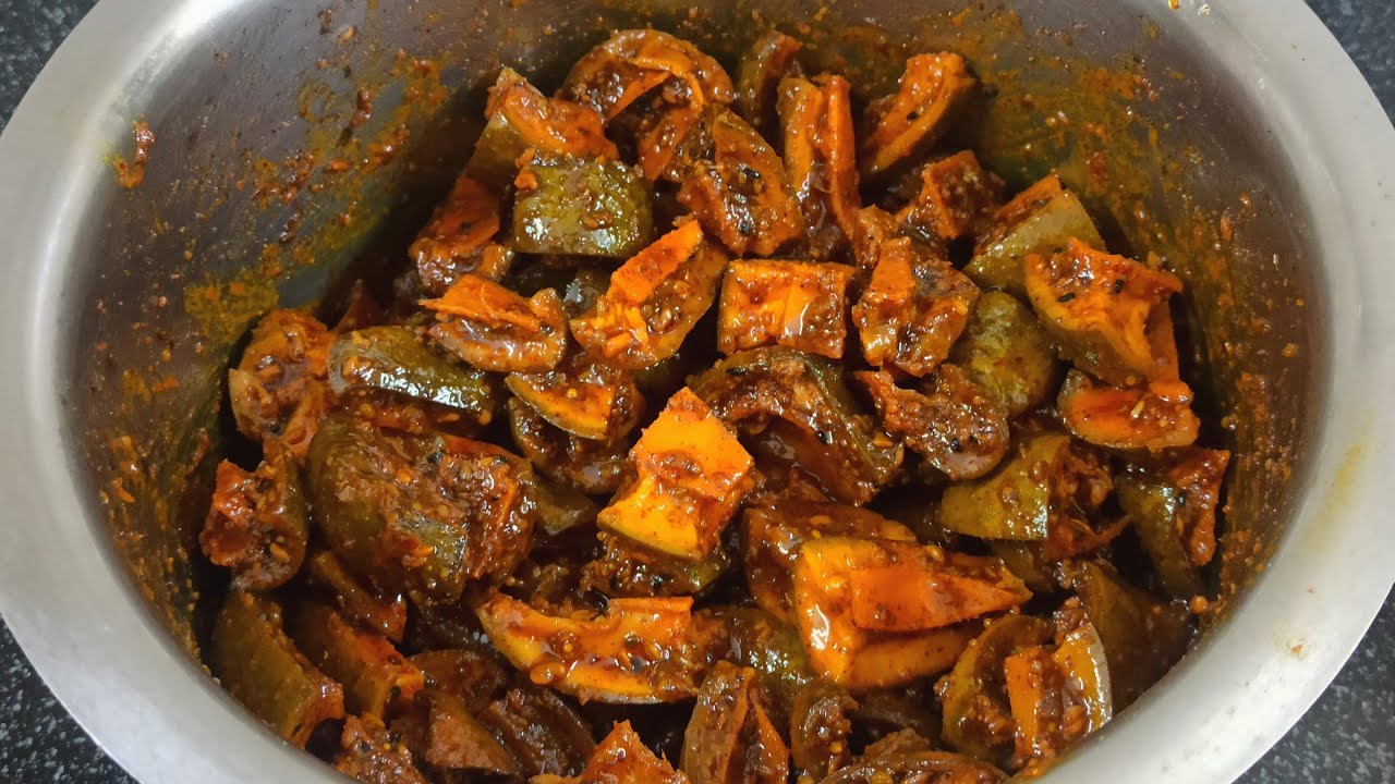 आम का खट्टा मीठा अचार बनाने का पारंपरिक तरीका/khatta meetha aam ka ...