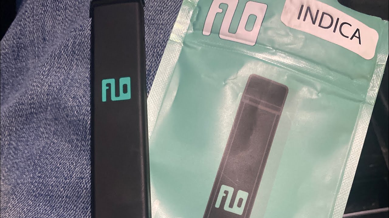 TRYING THE NEW FLO DISPOSABLES ! FLO DISPOSABLE WATERMELON SPLASH ...