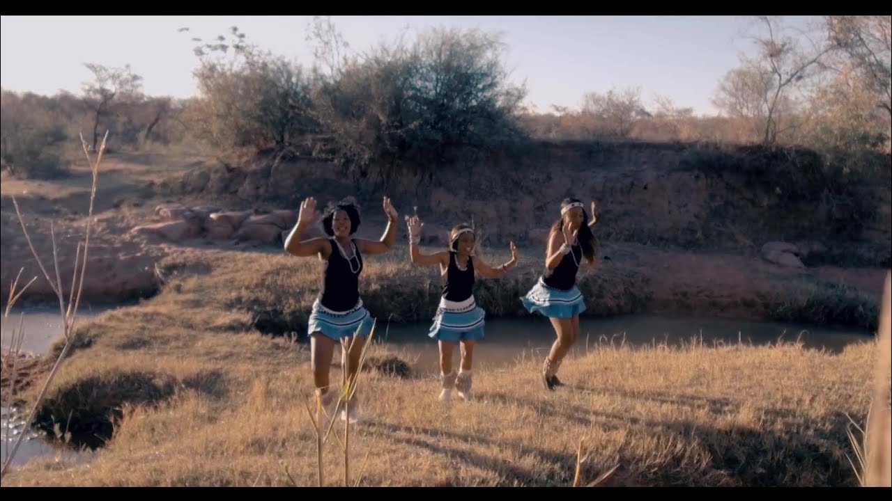 Kulenyane Lucie Dottie - YouTube