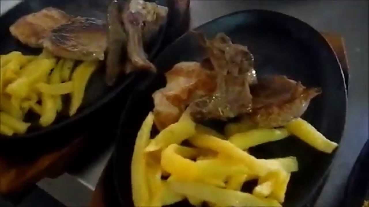 Grillade mixte Restaurant les Grottes EL-Haouaria - YouTube