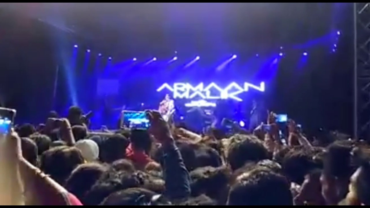 Armaan Malik Live @ SRCC | SRCC CROSSROADS 2017 | DU FEST 2 - YouTube