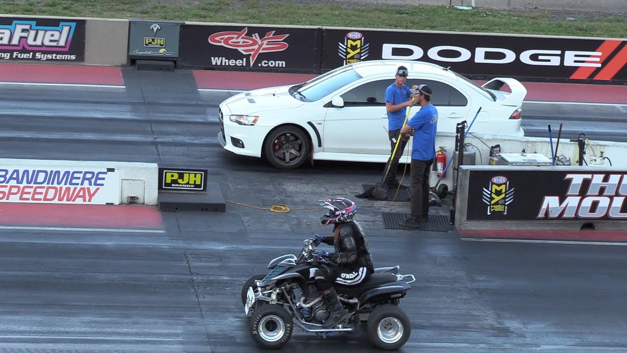 Mitsubishi Lancer Evo vs Quad - drag racing - YouTube