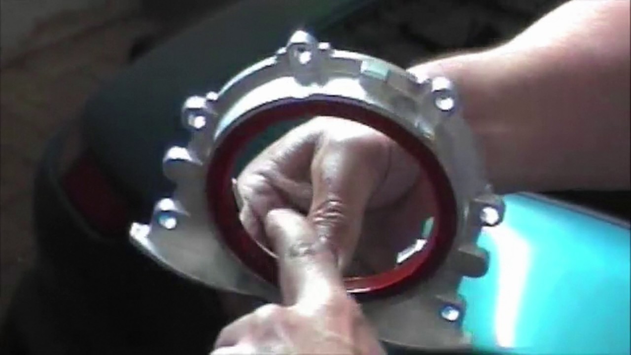 Montage Umrüstsatz Simmerring hinten - Motorüberholung B18 / B20 - YouTube