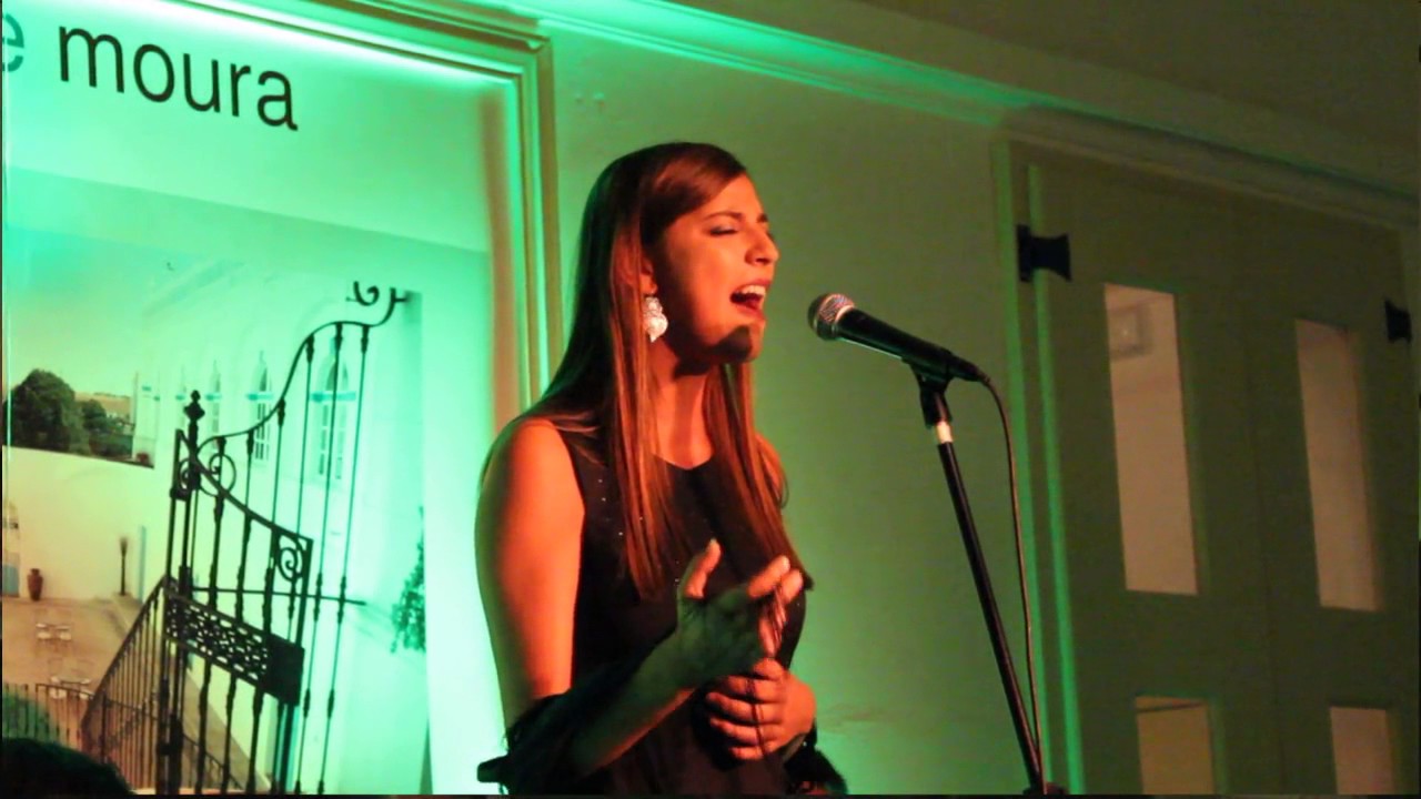 Maria Infante Fado Portugues Hotel Moura - YouTube