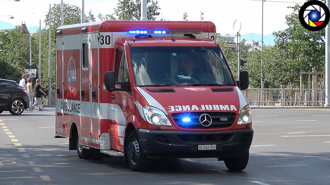 Pompiers Aéroport de Genève // Geneva Airport Fire Brigade - YouTube