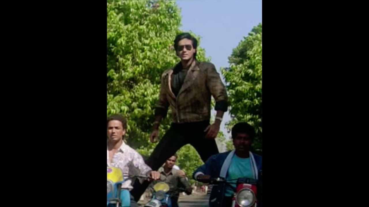 Phool Aur Kaante Bike Stunt
