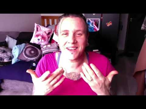 ‘1, 2, 3 it’s good to be me’ with sign supported English - YouTube