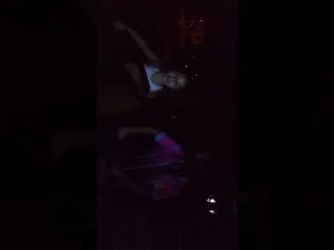 Dancandl a música pega pega