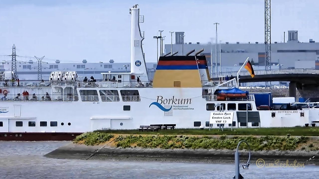 Borkum ruft! Auslauf Auto Fähre OSTFRIESLAND Emden DCQN IMO 8324622 AG ...