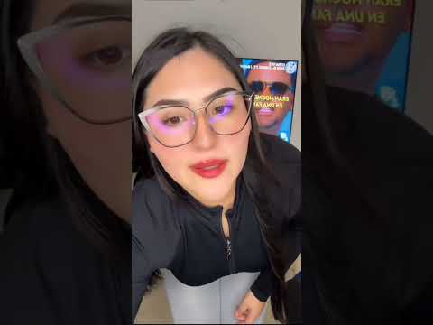 Branquinha perfeitinha e bem safadinha de legging cinza 🩶🖤🔥