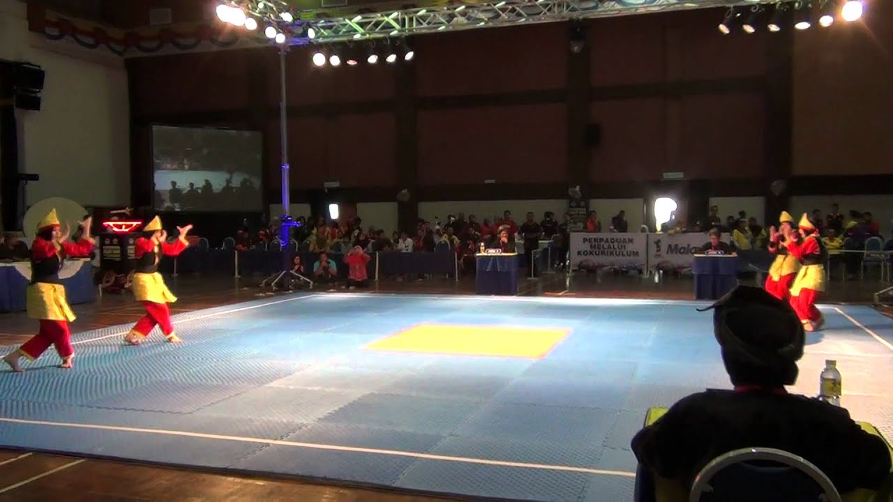 Ketiga Jurus Silat Puteri Pertandingan Silat Seni Kebangsaan 2012 - YouTube
