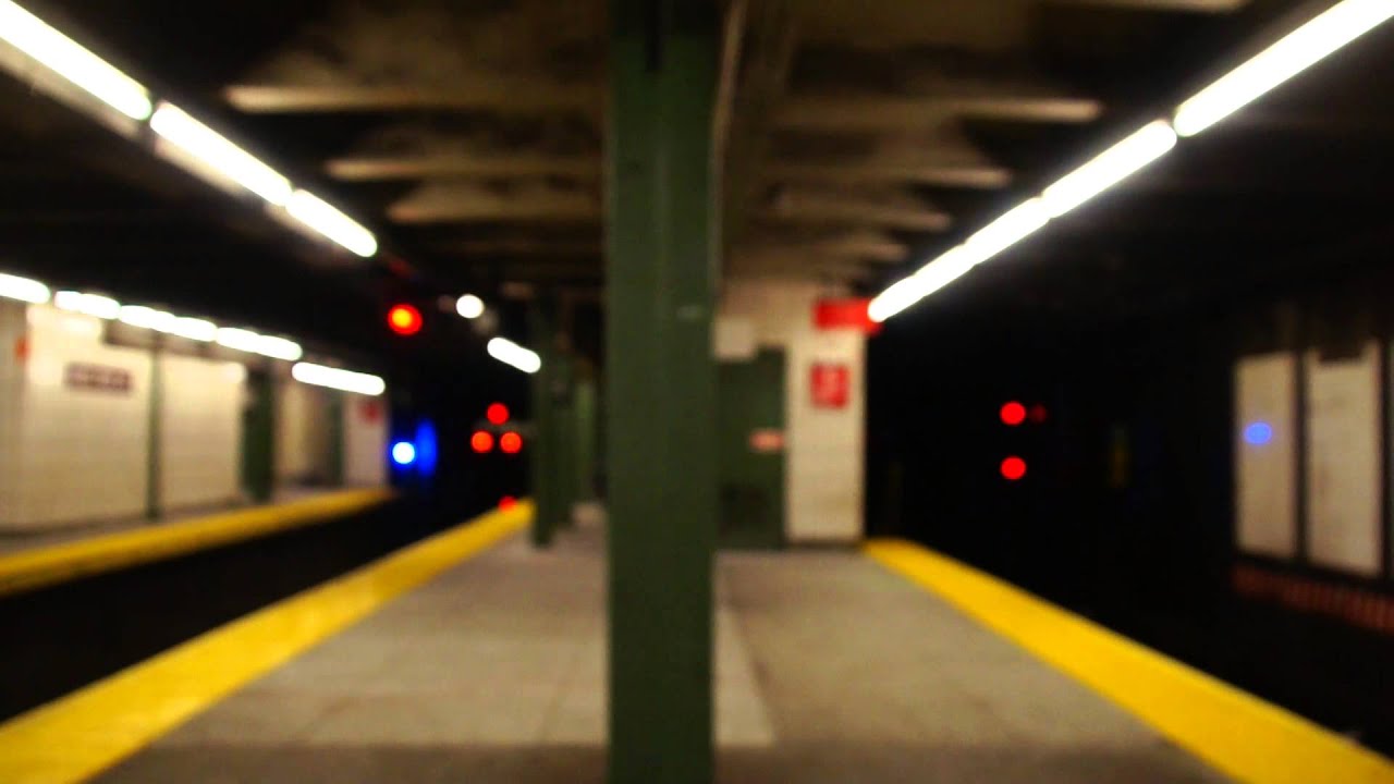 MTA New York City Subway : Hunts Point Avenue [ IRT Pelham Line ] - YouTube