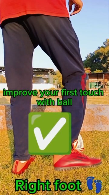 Mejora tu primer toque #football #footballskill#soccer #sorts - YouTube