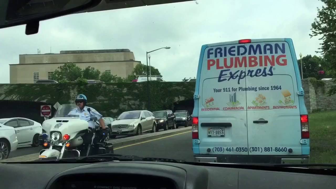 Police Escort VIP Motorcade in DC - YouTube