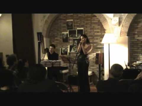 Essential Duo - Trouble (Coldplay) Teatro del Segno Cagliari - YouTube