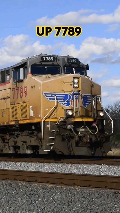 UP 7789 ROLLS BY WITH EMPTY COAL HOPPERS! #shorts #reels - YouTube