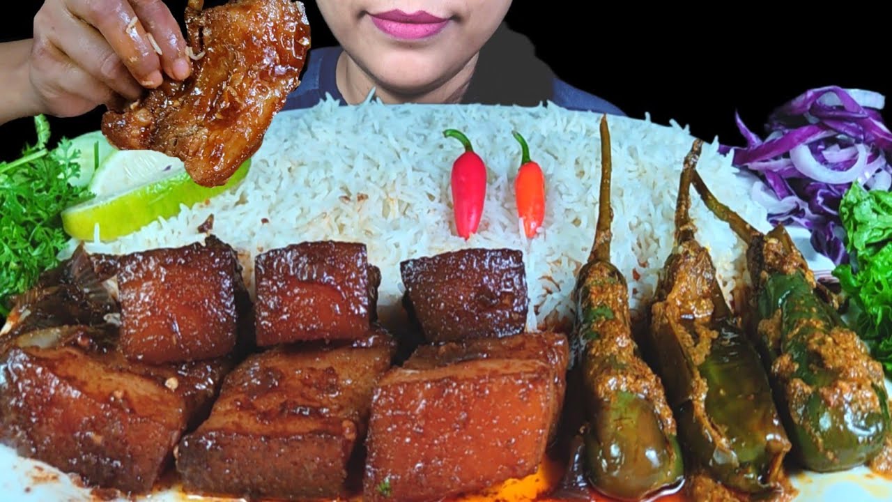 ASMR EATING SPICY BRAISED PORK BELLY WITH MASALA EGGPLANT/BAIGAN, WHITE ...