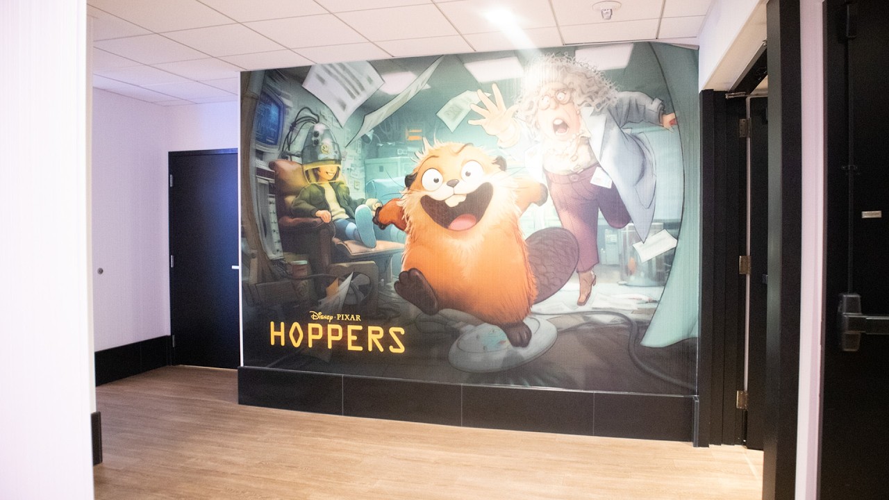 HOPPERS IN SECOND FLOOR IN PIXAR PLACE HOTEL - YouTube