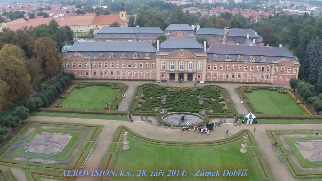 AEROVISION zamek Dobris 2014 - YouTube