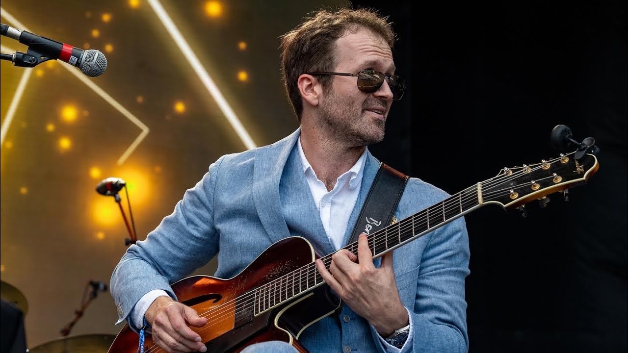 Taylor Roberts - Solo Guitar - Billie Jean (Jax Jazz Fest 2022) - YouTube