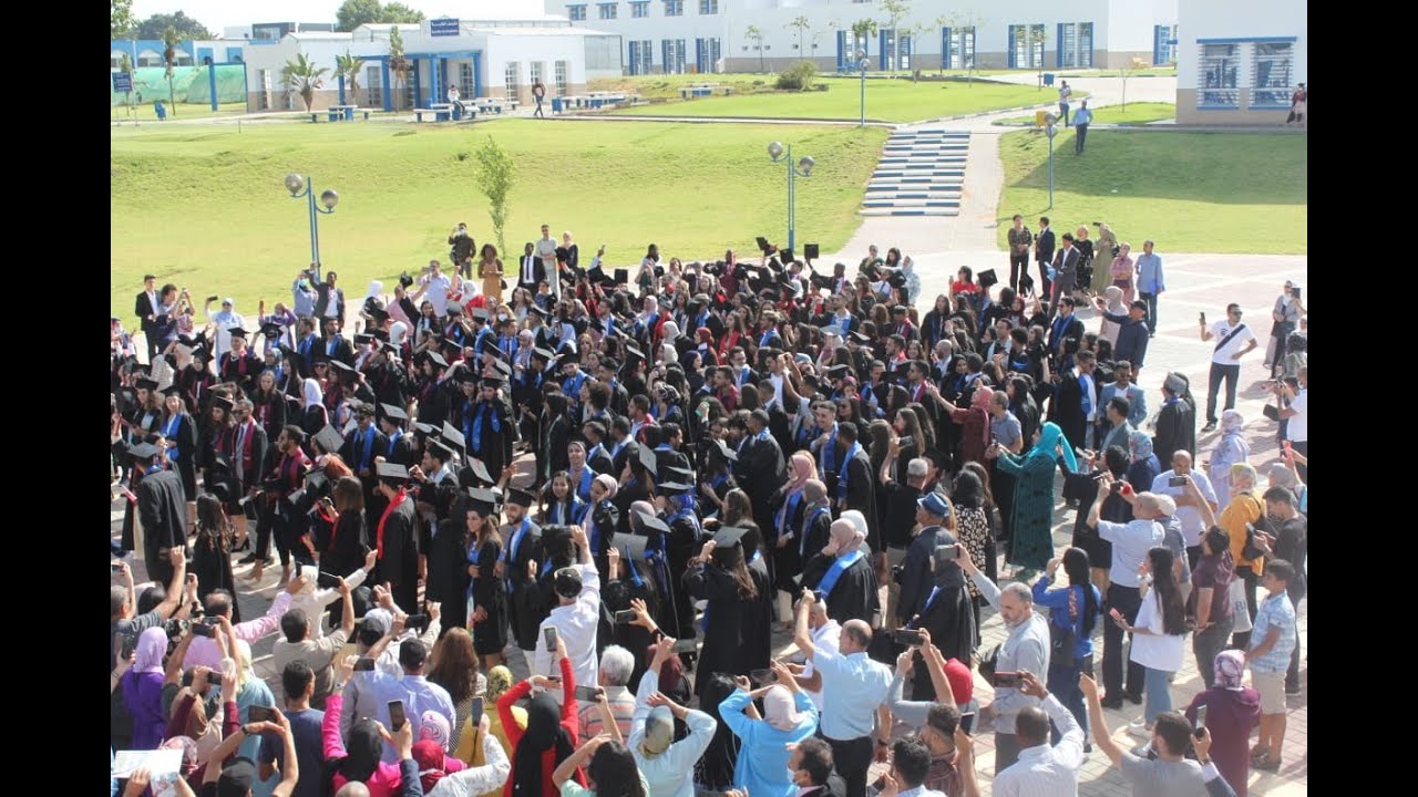 Préparatif de la cérémonie de remise des diplômes ENCGK 2021 - YouTube