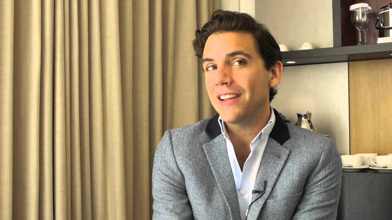 Mika interview (part 3) - YouTube
