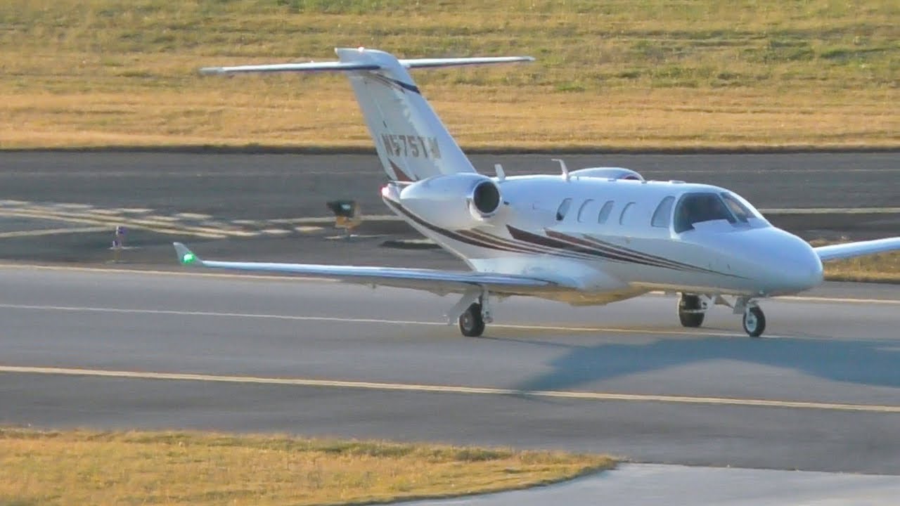 Cessna Citation M2 Landing - YouTube