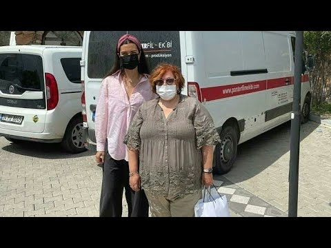 Tuba Büyüküstün hayranı ile bir arada....