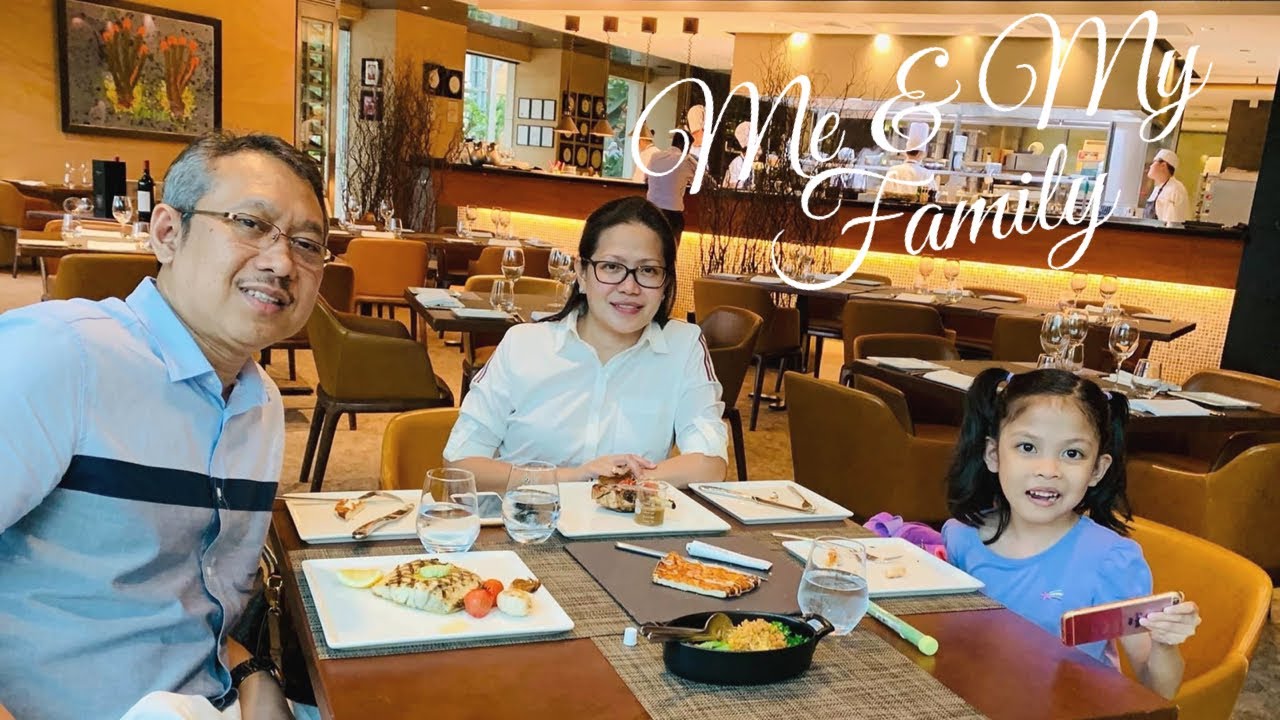 ME AND MY FAMILY | Meet My Family | INTRO - YouTube