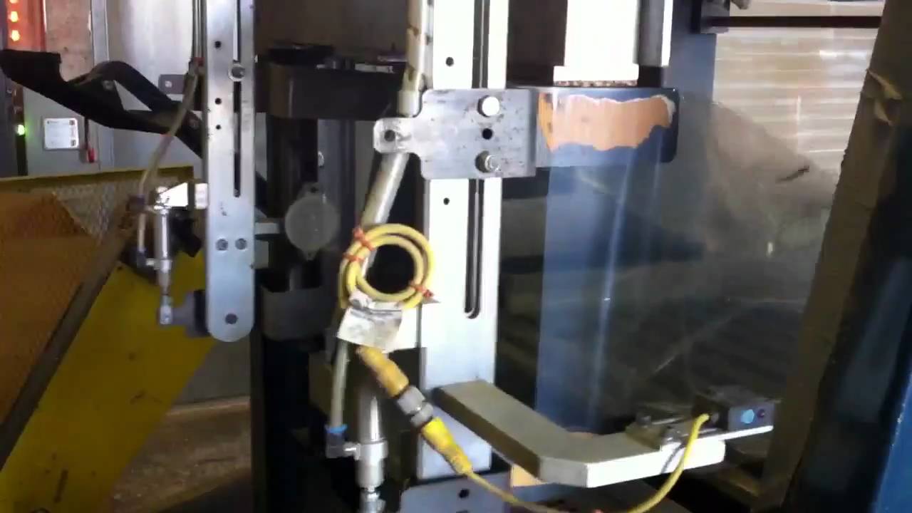 Verville Shavings Bagger - YouTube