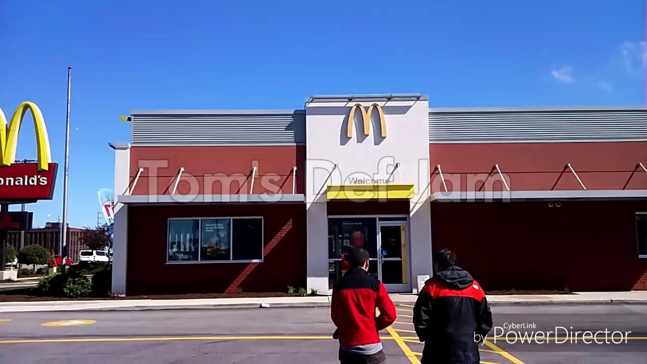 Tom the Hand 2x04: Tom's Def Jam (2017) - Opening Scene - YouTube