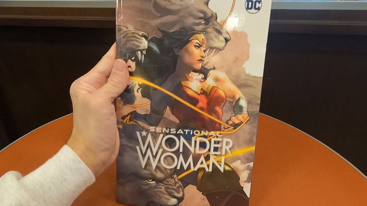SENSATIONAL WONDER WOMAN BOOK CLOSER LOOK WONDER WOMAN BOOKS GRAPHIC ...