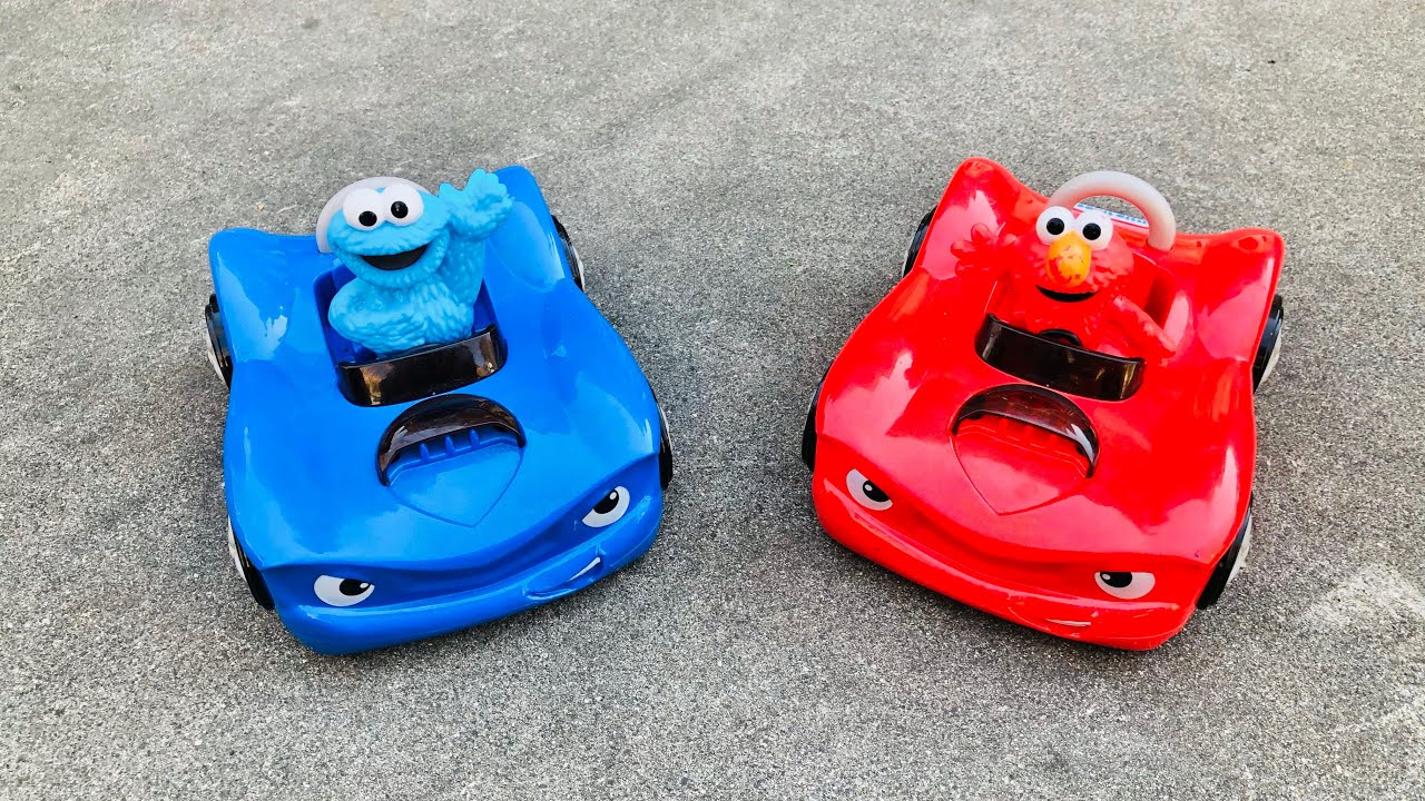 ELMO and 🍪COOKIE MONSTER🍪 Race Cars Drive To Mickey Mouse Gas Station ...