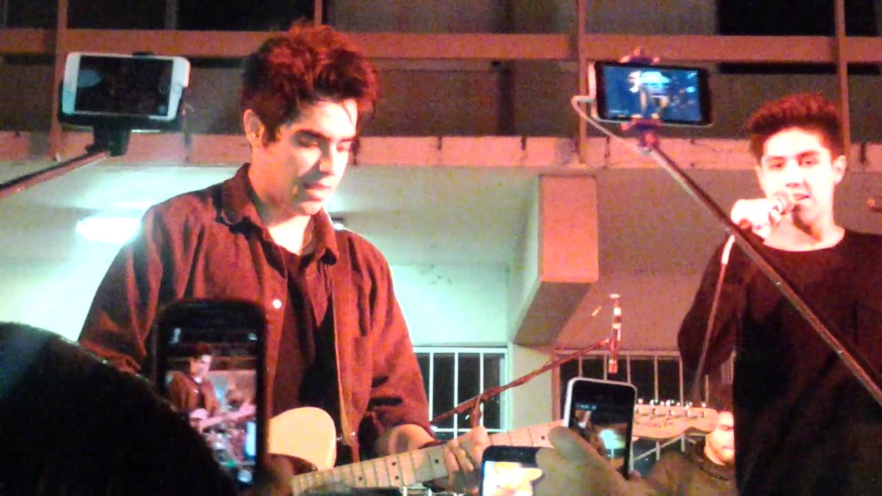 Layl En tus pasos en vivo - YouTube