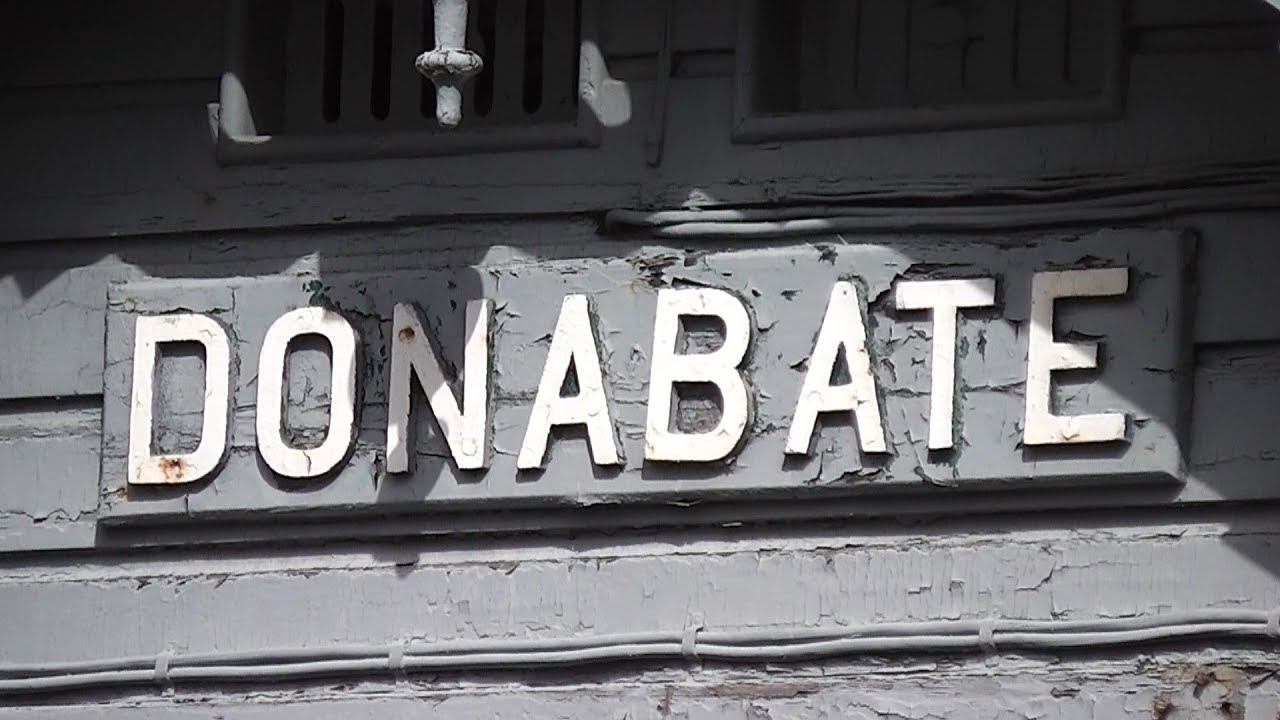 IE 22000 Class DMU Train number 22343 - Donabate Station, Dublin - YouTube