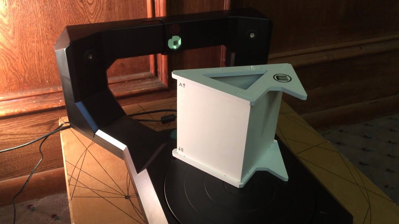 MakerBot Digitizer Unboxing & First Use Review - YouTube