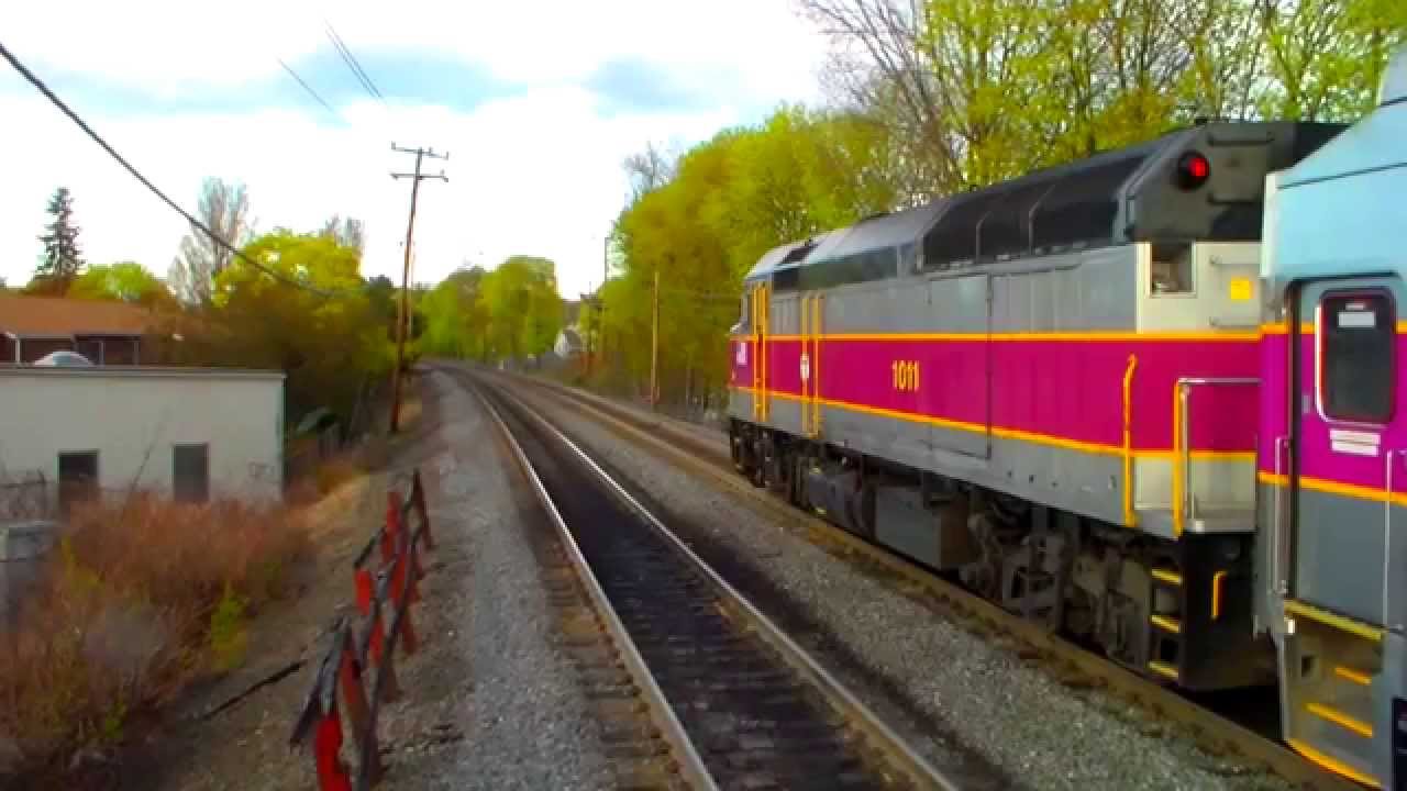 (Retired) Mbta F40PH-2 #1011 @ Swampscott. - YouTube