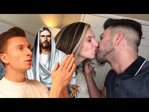 KISSING MY ACTUAL MOM [Prank Invasion Reaction]