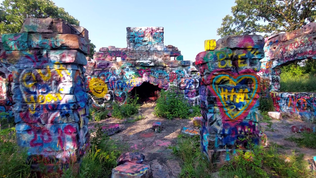 Hiking to the "Haunted Ruins" in Gitchie Manitou State Preserve - YouTube