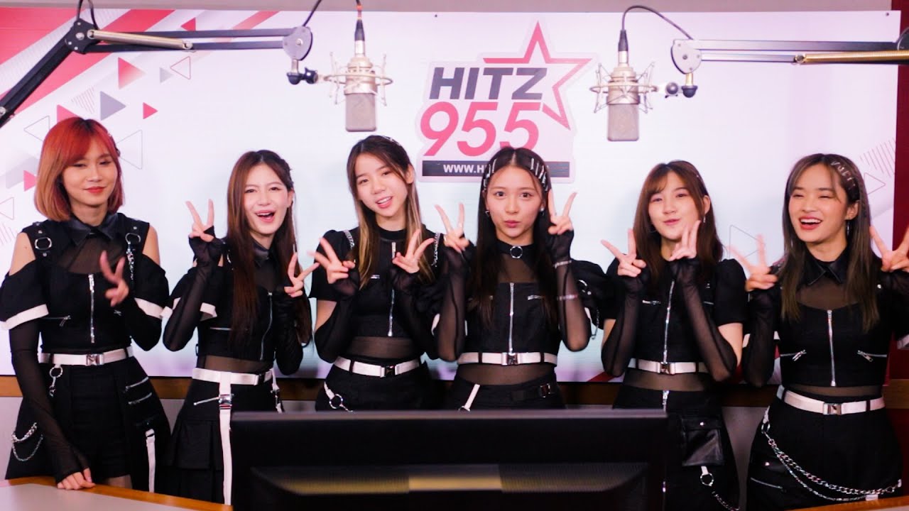 ระหว่างรอ HITZ Karaoke! ไปดูน้องๆ BNK48 และ CGM48 เป็นดีเจกันก่อนนะงับ ...