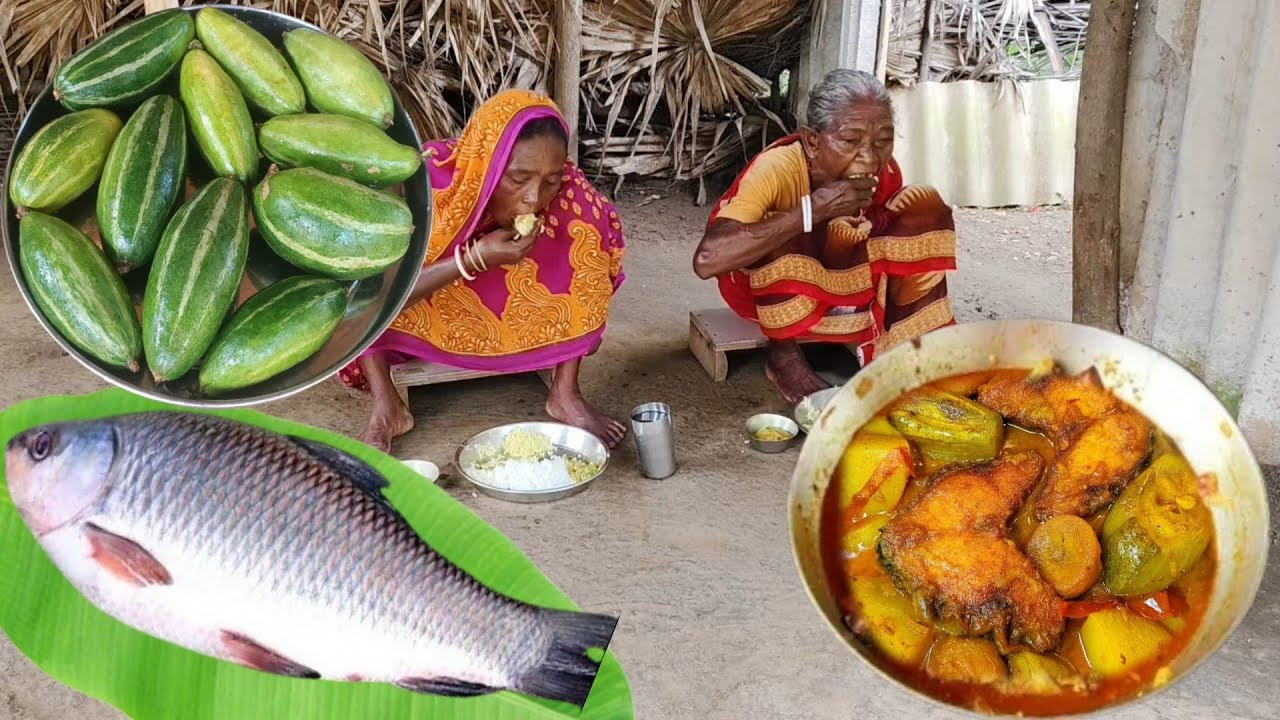 ROHU FISH CURRY with PARWAL cooking &eating by our grandma||rural life ...