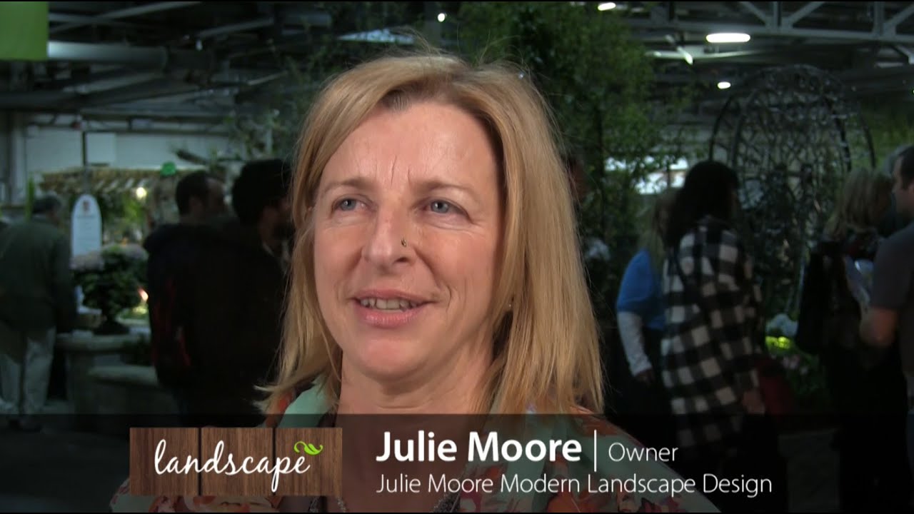 Julie Moore's Instagram, Twitter & Facebook on IDCrawl