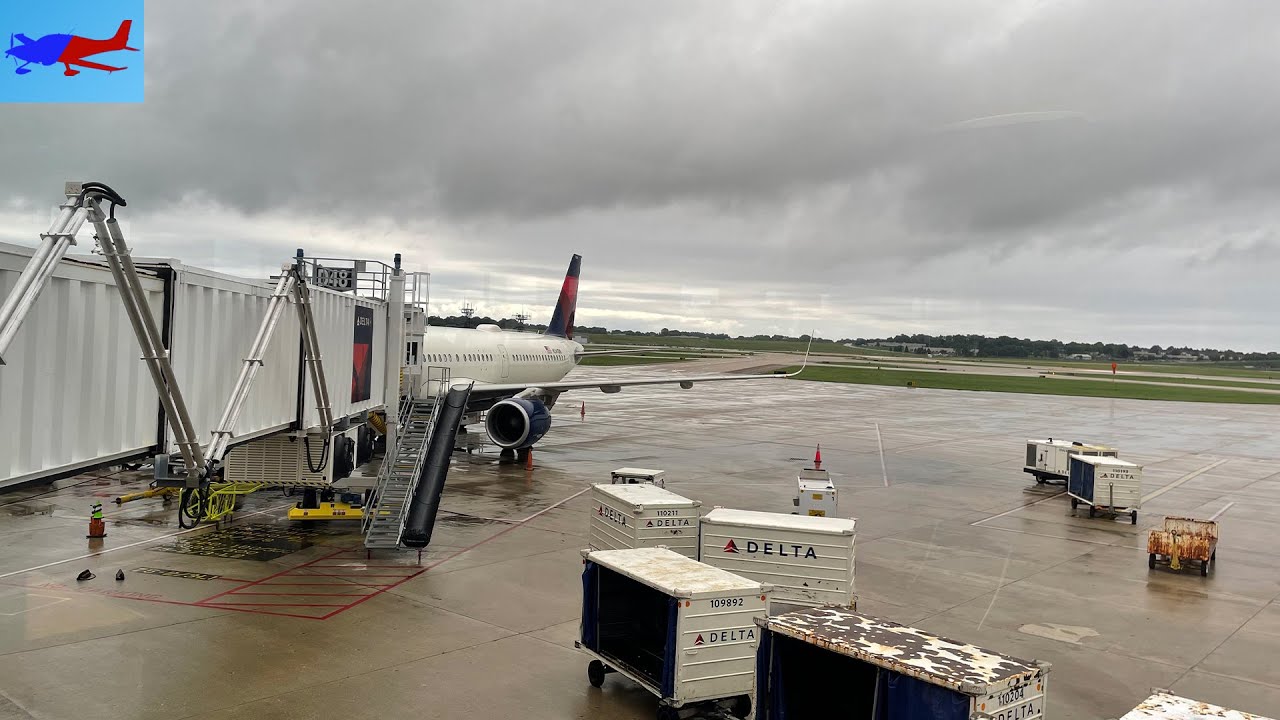 Delta A321 Landing at Milwaukee MKE - YouTube