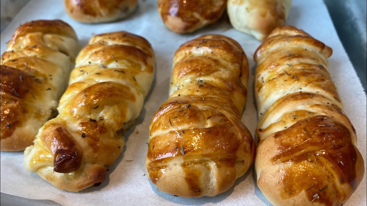 How to make soft tuna bread || Roti tuna - YouTube