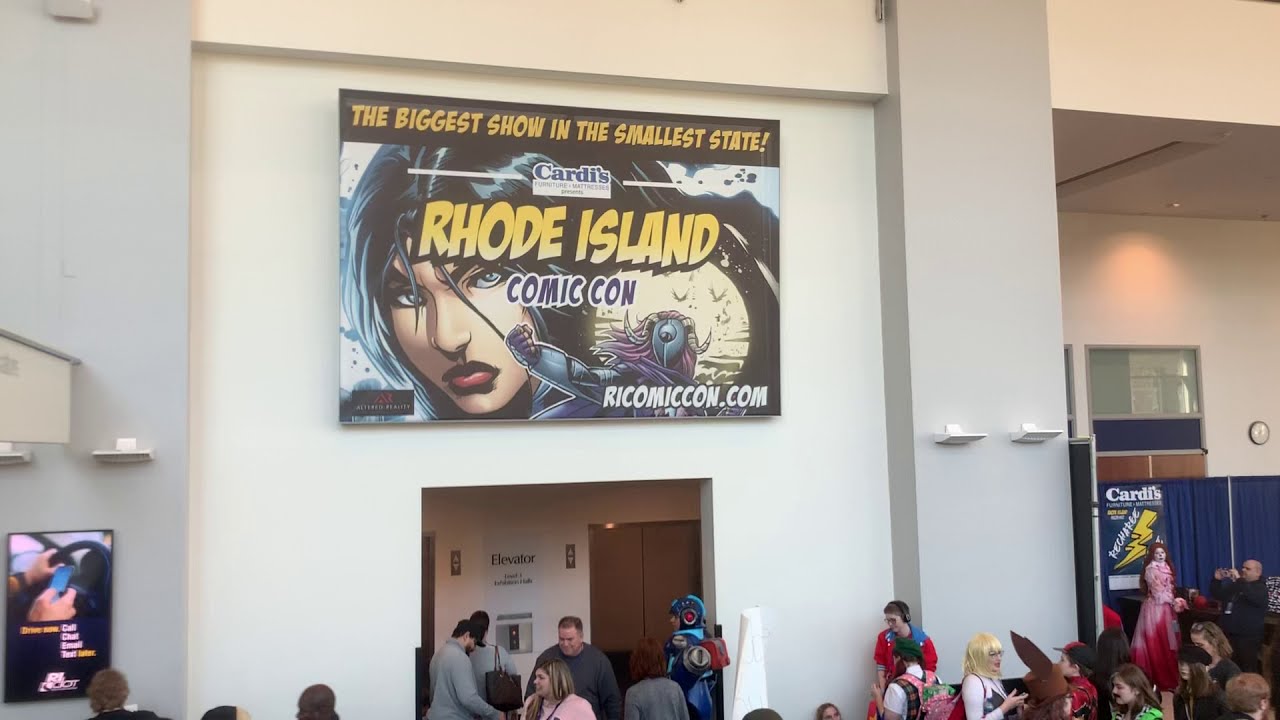 35 The crowd at Rhode Island Comic Con 2019 - YouTube
