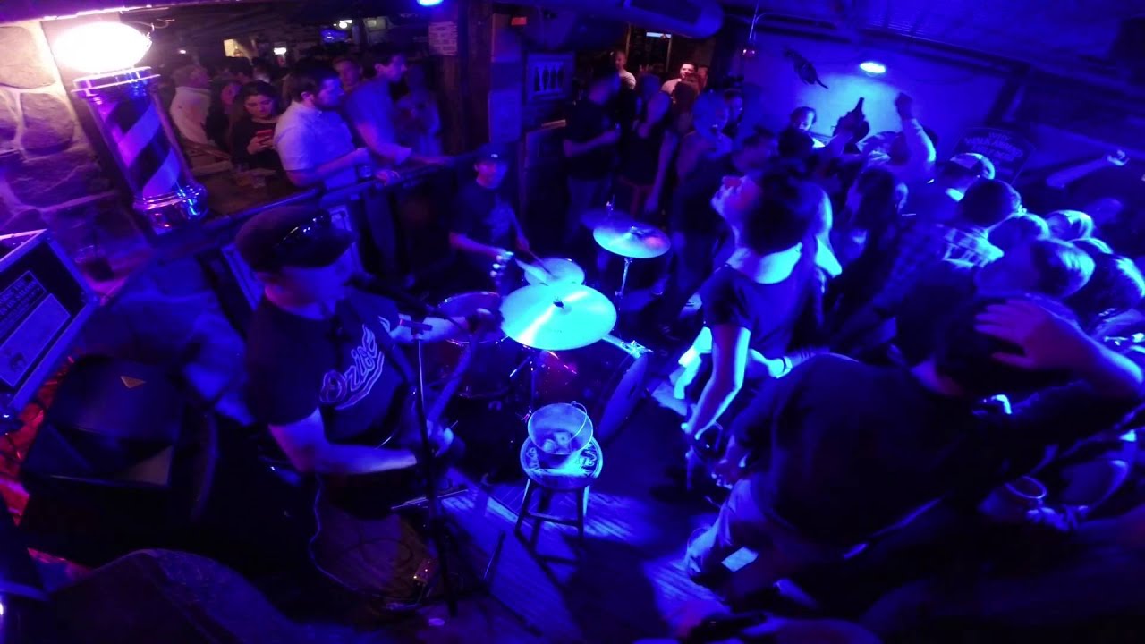 Ed Lauer & Dustin Wiltrout - "The Middle" (3) - YouTube