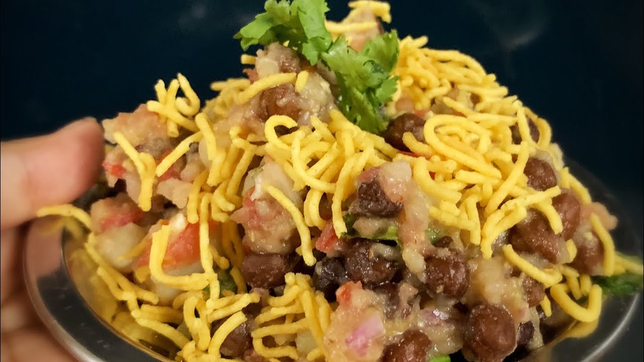 street style aloo chana chat recipe | आलू और चने का चाट | aloo chole ...